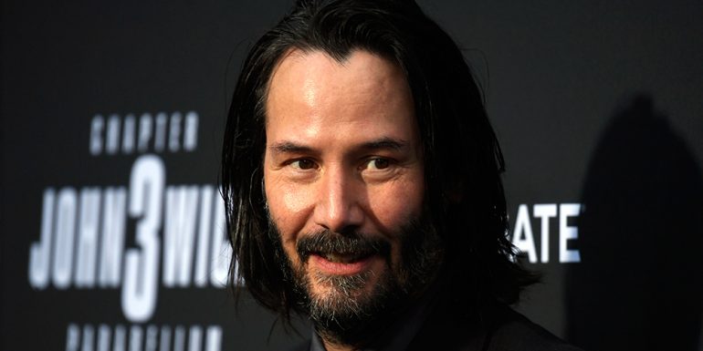 ¿Por qué se volvió tan viral la pose de Keanu Reeves en las fotos con ...