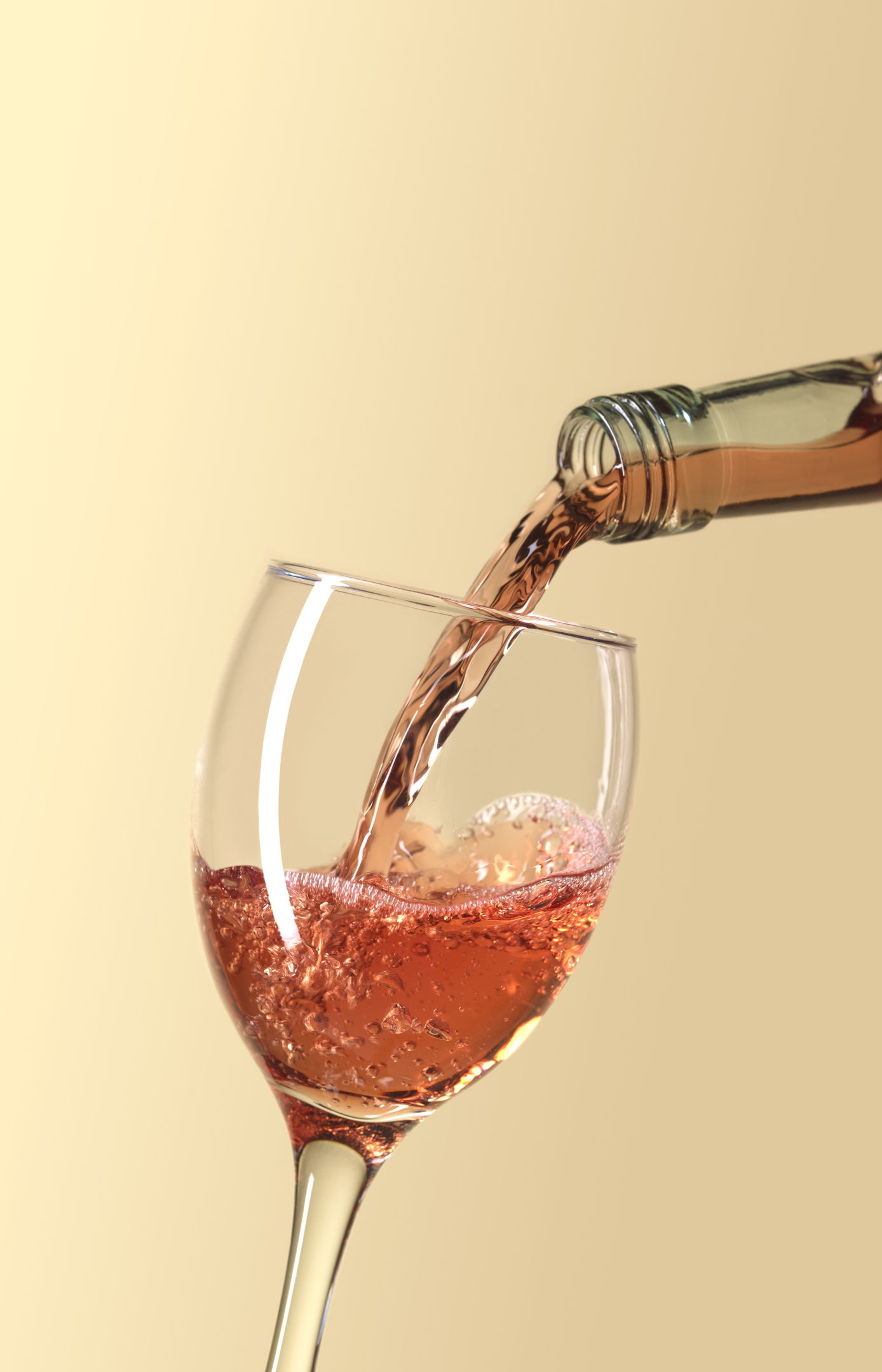 8 datos curiosos del vino rosado que no sabías antes