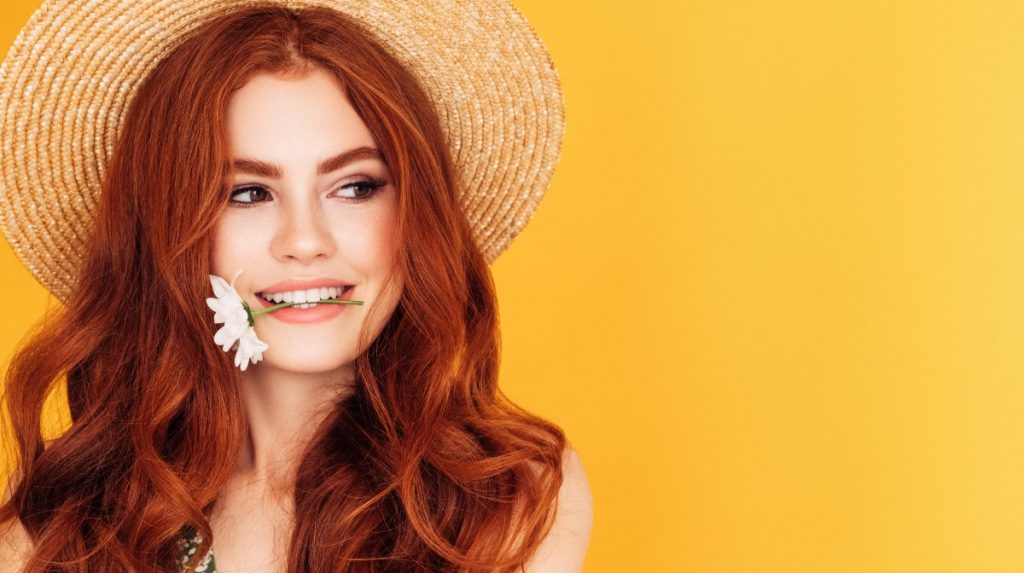 Cabello rojo conoce los mejores tips para conservarlo como recién teñido