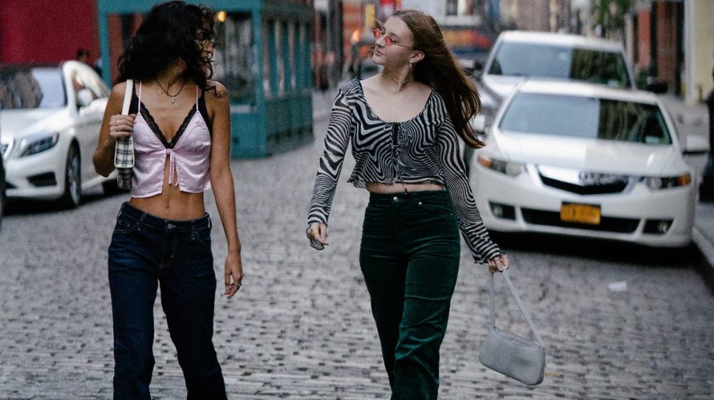 Te presentamos la nueva tendencia: Baggy Jeans qué son y cómo usarlos